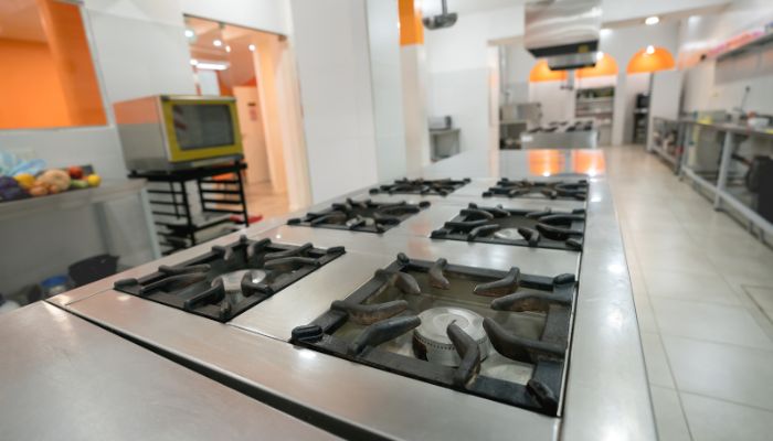 Errores comunes al gestionar una cocina central y cómo evitarlos | Fox Steel